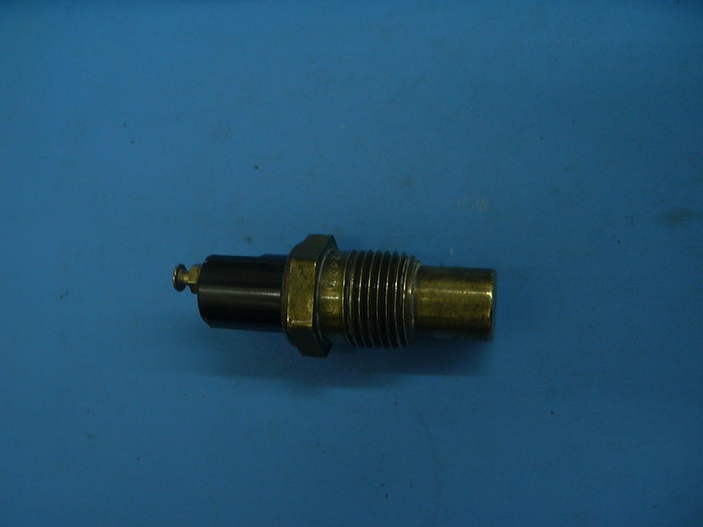 1967 - 1968 Chevrolet Pickup NOS Engine Water Temperature Sending Unit ...
