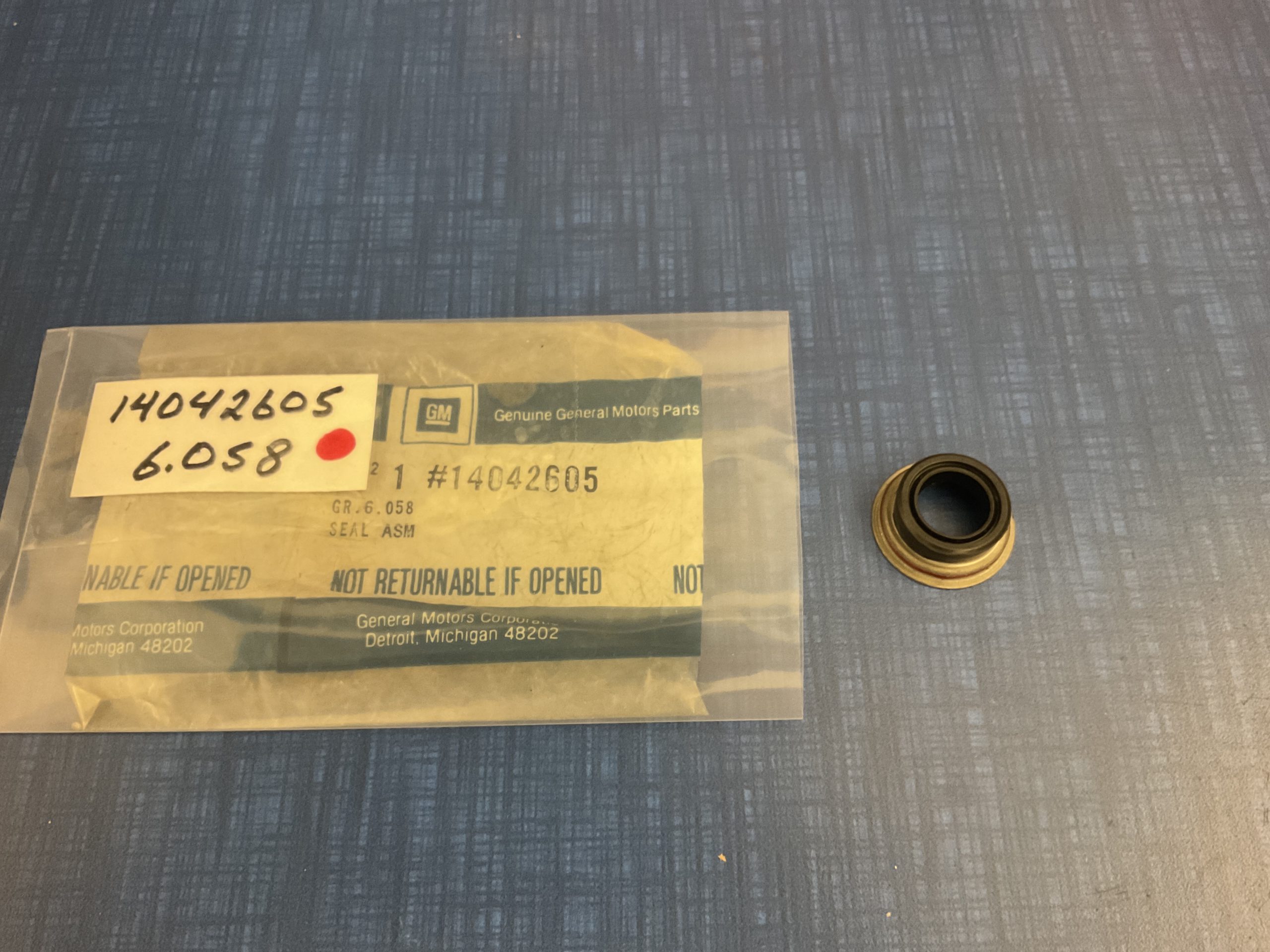 1991-2005 General Motors NOS Front Drive Axle Differential Shifter Seal ...