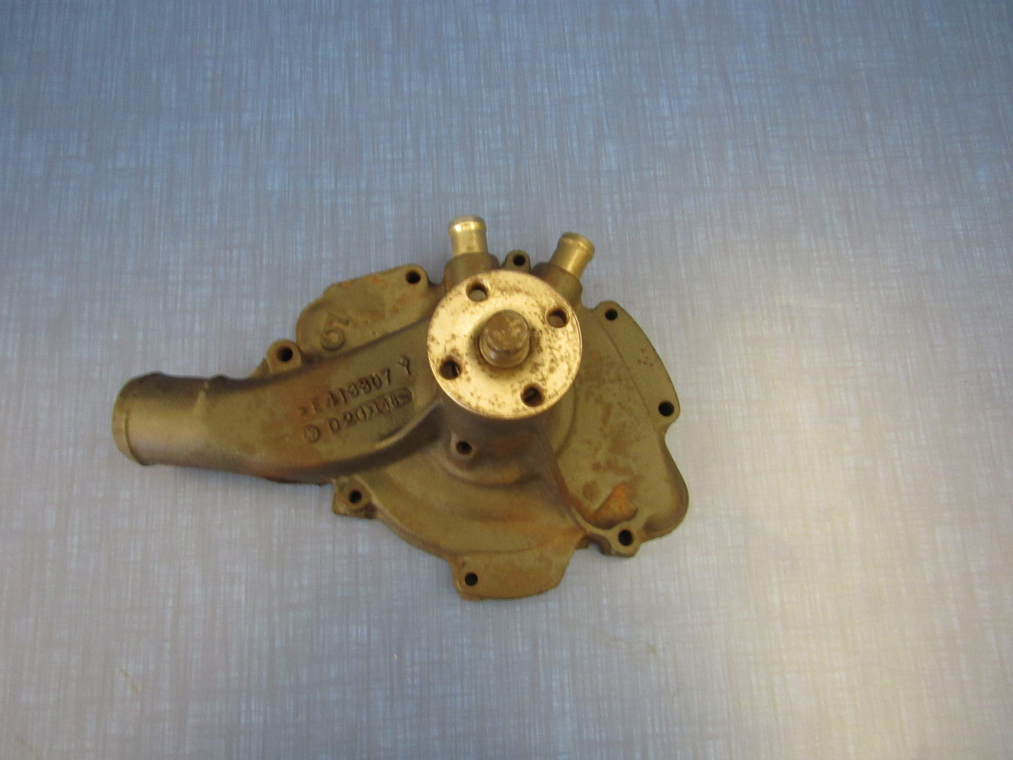 1973 - 1985 General Motors Engine Water Pump Assembly GM # 231886 ...