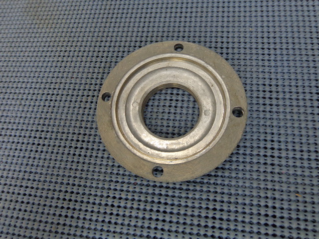 1933 - 1936 Chevrolet NOS 3-Speed Transmission Main Drive Gear Retainer ...