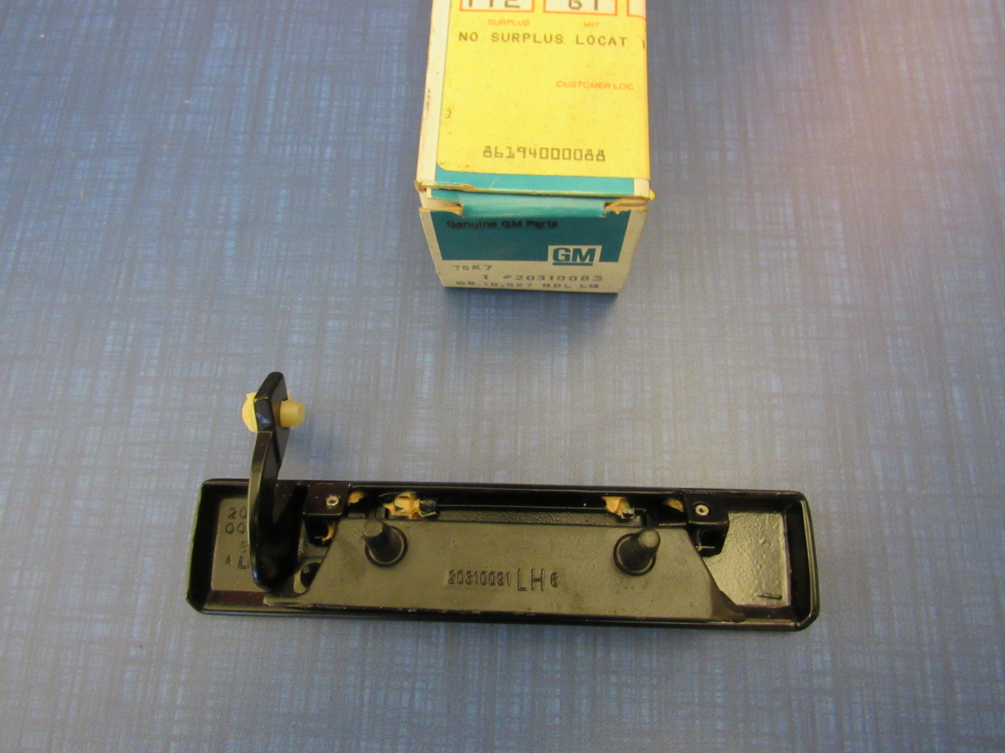 1982 - 1989 General Motors NOS Left Hand Outside Front And Rear Door ...