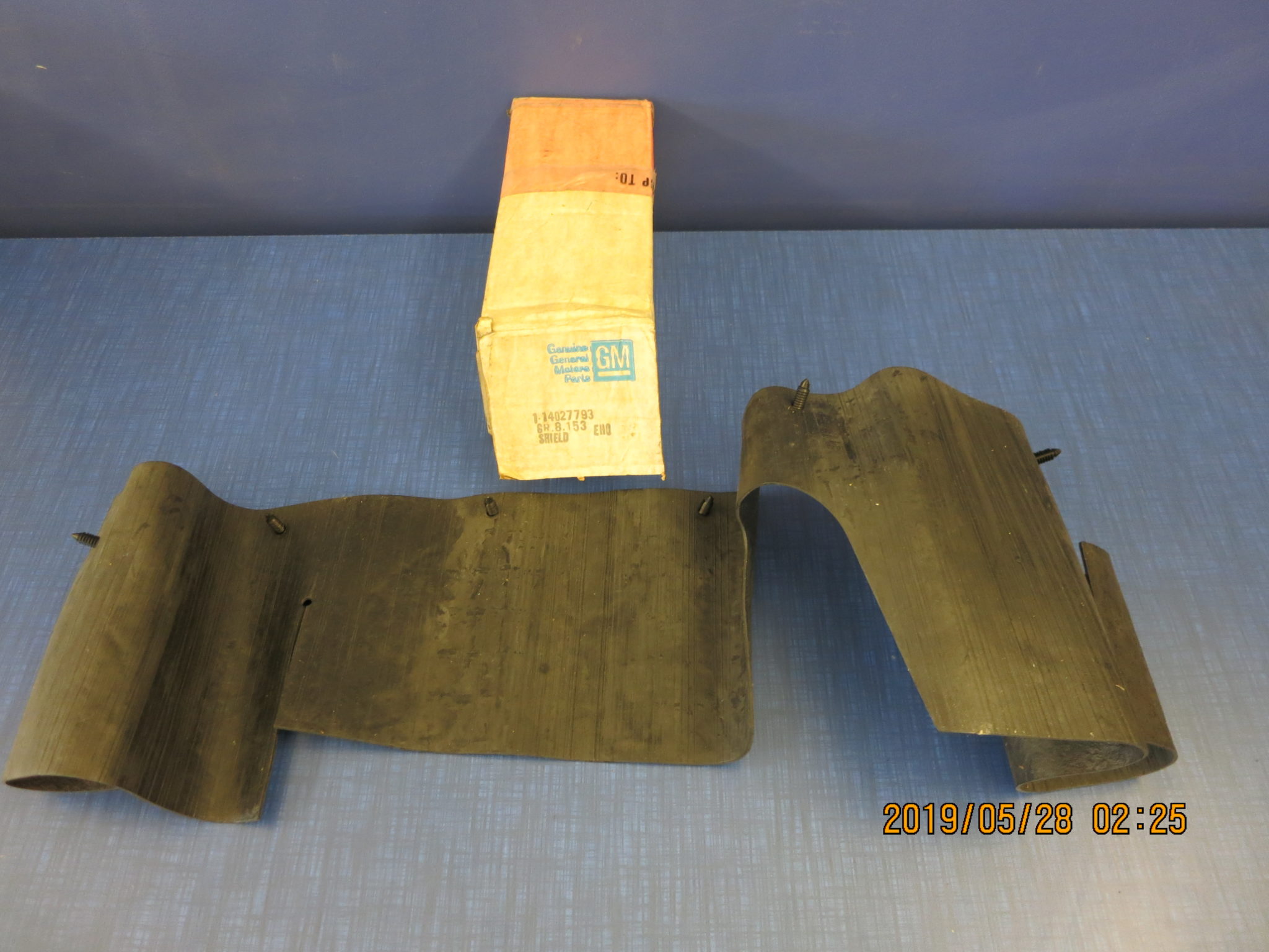 1981 - 1984 Chevrolet Pickup NOS Left Hand Front Wheelhouse Splash ...