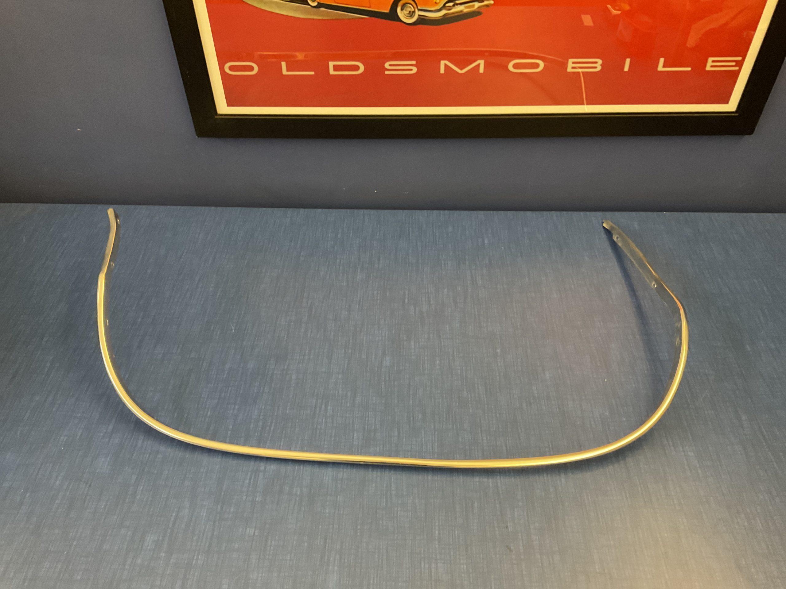 1975 - 1976 Chevrolet NOS Right Hand Front Fender Wheelhouse Molding GM ...